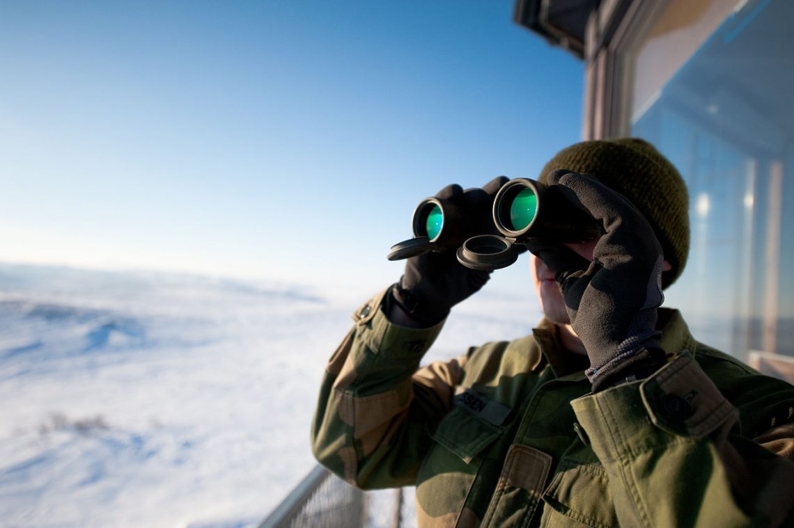 Monocular VS Binocular: Find Out Which of the Two Works Best for You