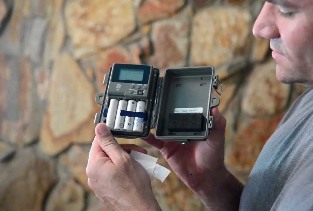 Simmons Trail Camera Review: Features, Prices, Competitors