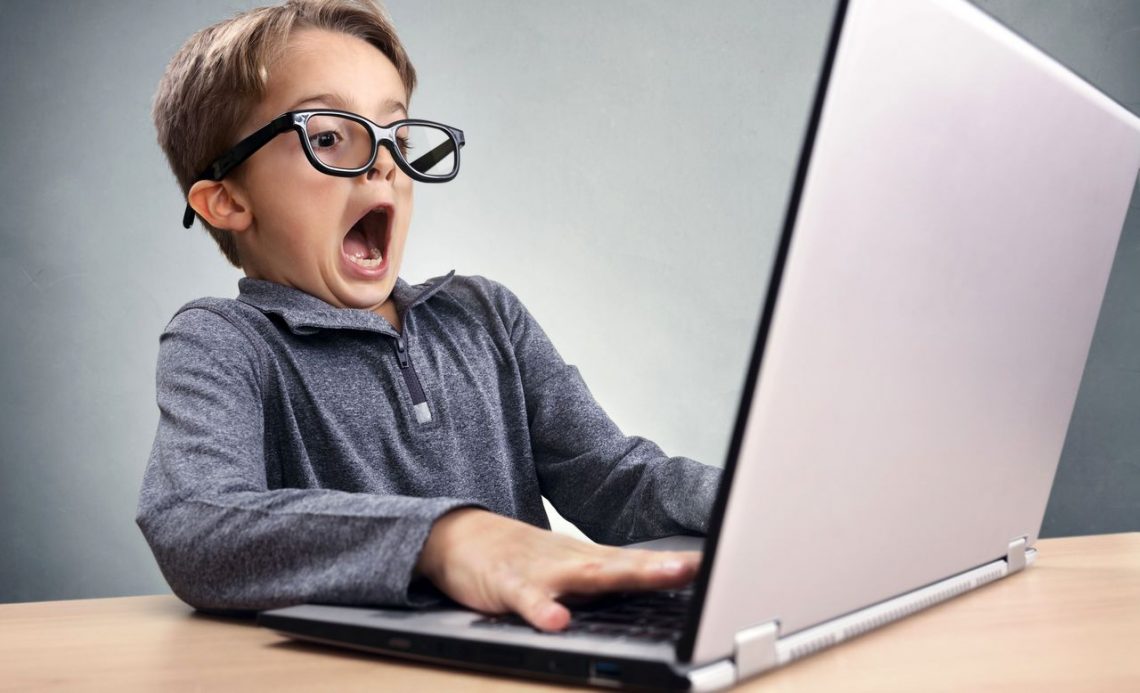 Computer Glasses: Guide on How to Choose the Best Glasses