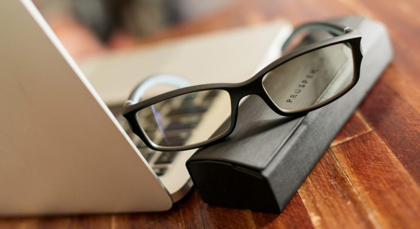 Computer Glasses: Guide on How to Choose the Best Glasses